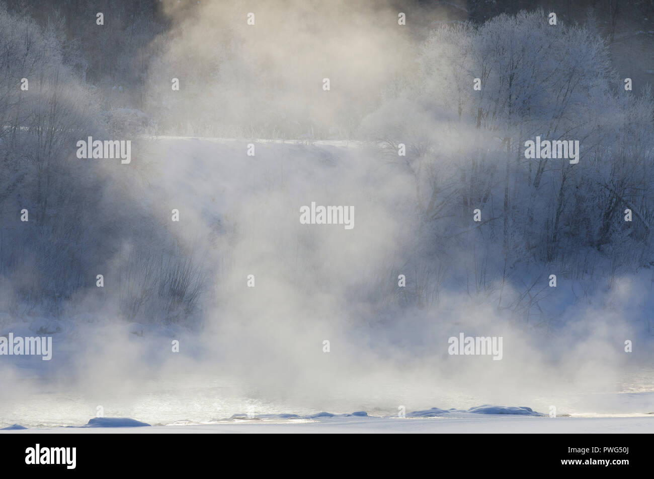 Thick fog country hi-res stock photography and images - Alamy