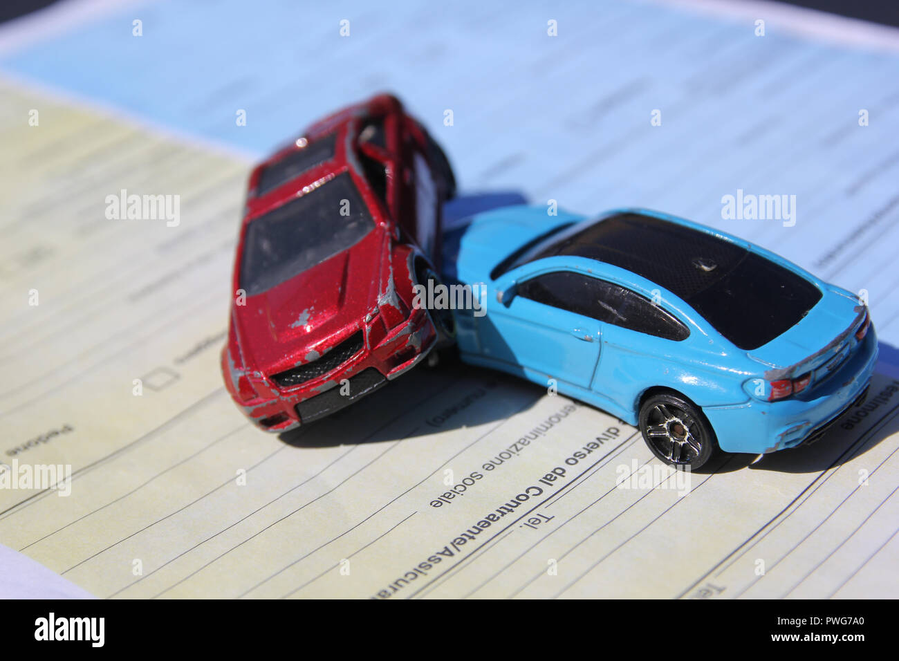 Crash between two cars hi-res stock photography and images - Alamy