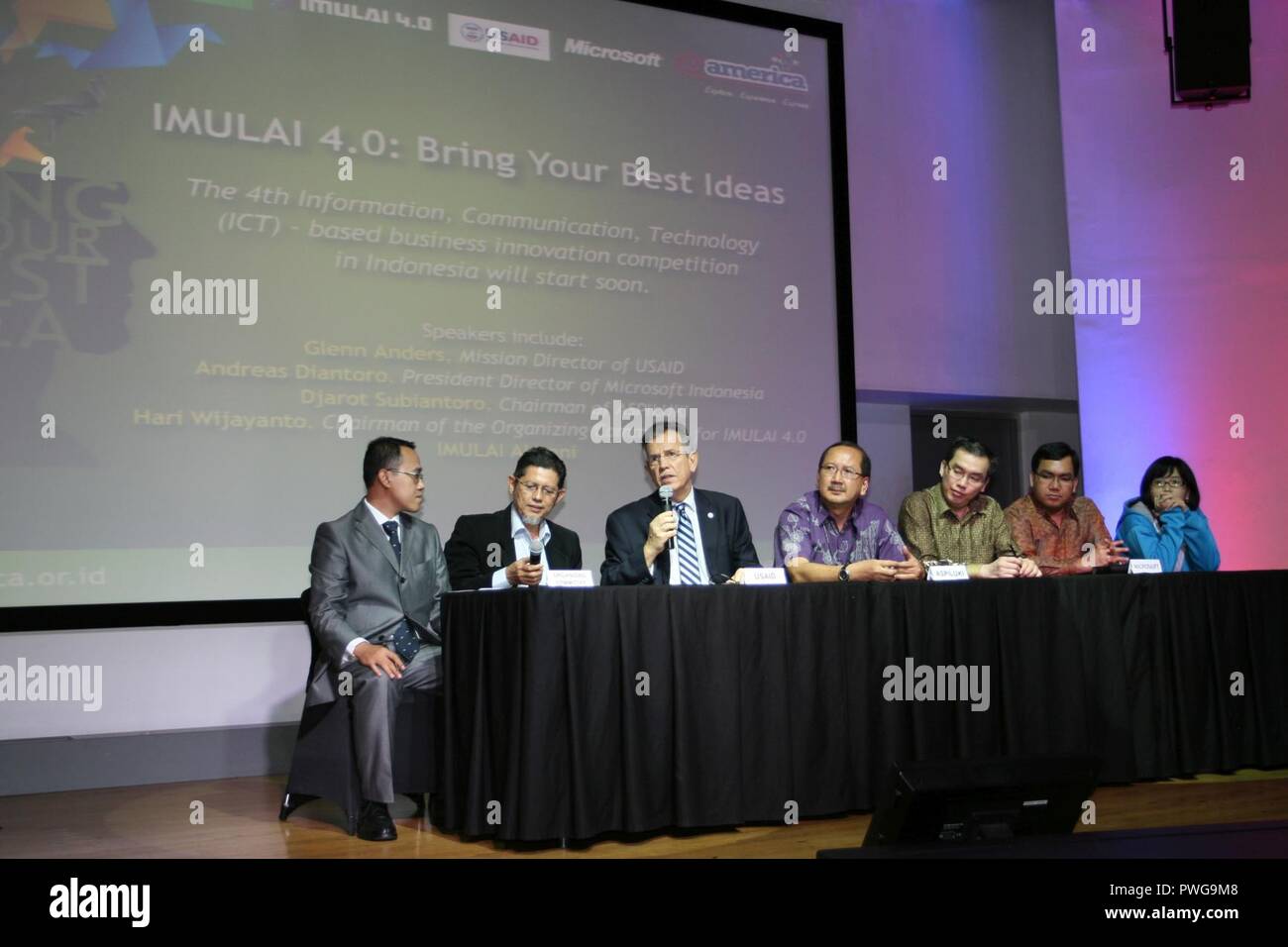 Business Innovation Competition Stock Photo - Alamy