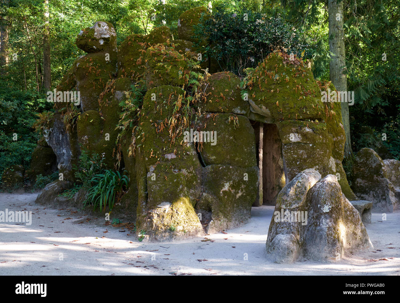Inverted tower hi-res stock photography and images - Alamy