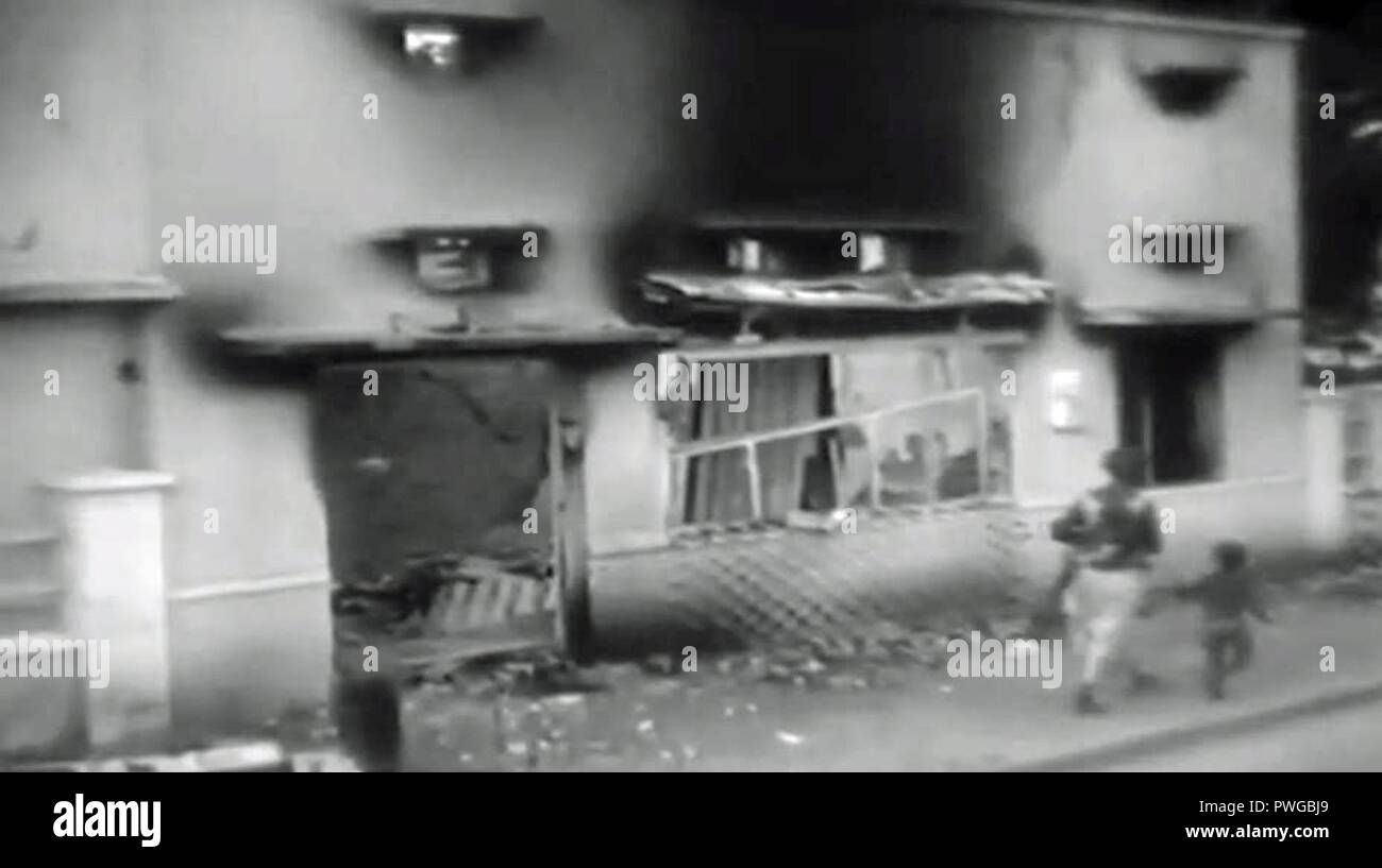 Burnt out shop hi-res stock photography and images - Alamy