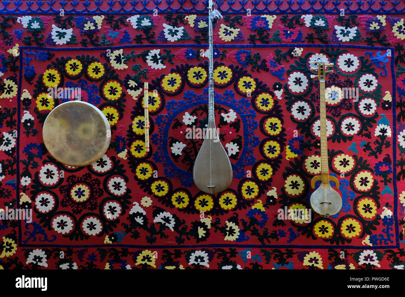 Azerbaijani folk music instruments hi-res stock photography and images ...