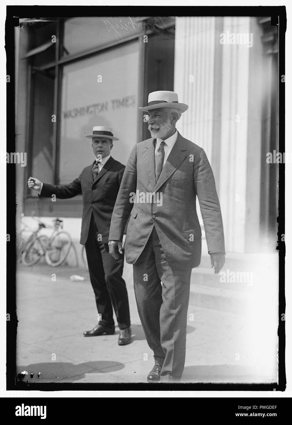 Robert somers hi-res stock photography and images - Alamy