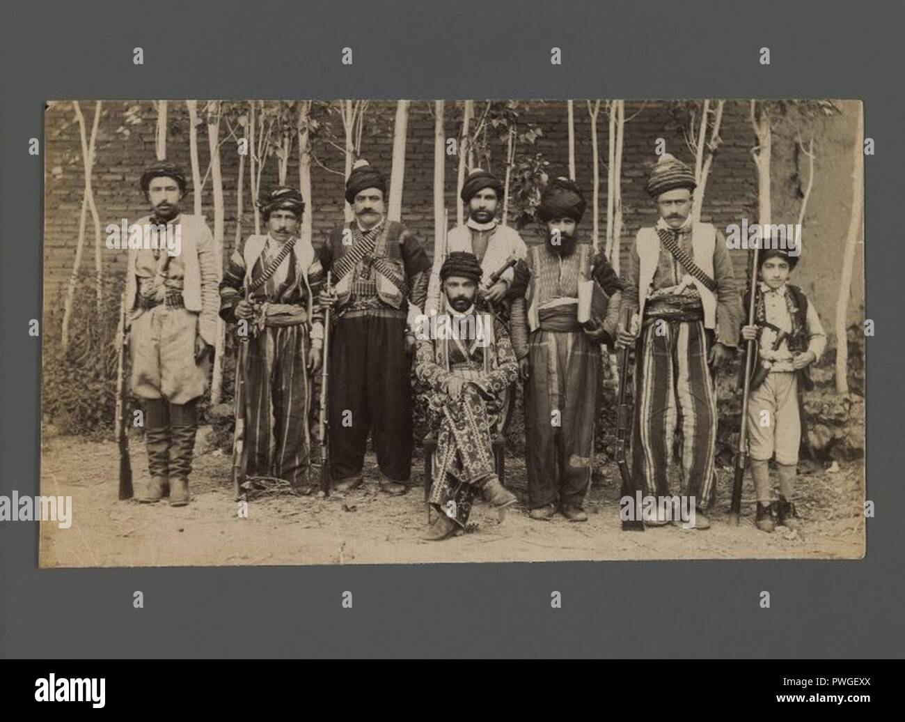 Kurdish soldiers hi-res stock photography and images - Alamy