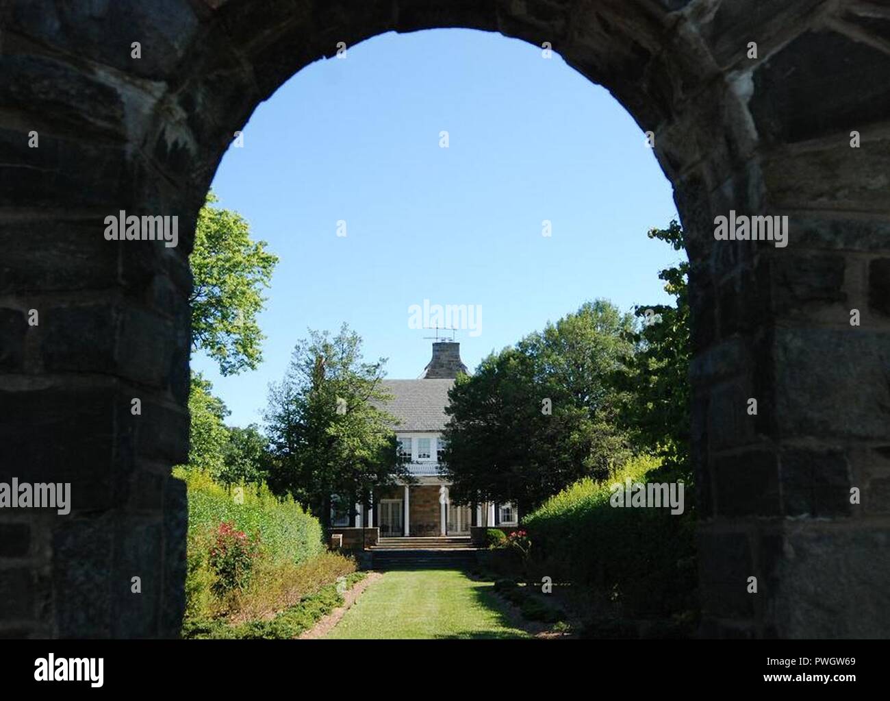 Building 16 Stone House NIH Stock Photo - Alamy