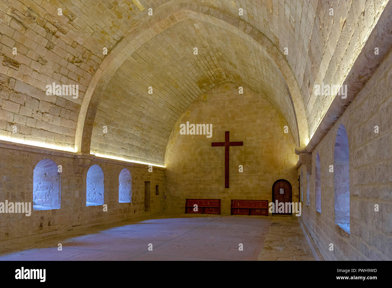 Abbey de senanque dormitory hi-res stock photography and images - Alamy