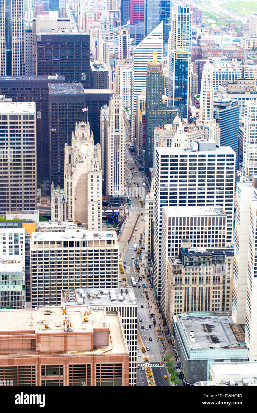 Downtown chicago office towers hi-res stock photography and images - Alamy