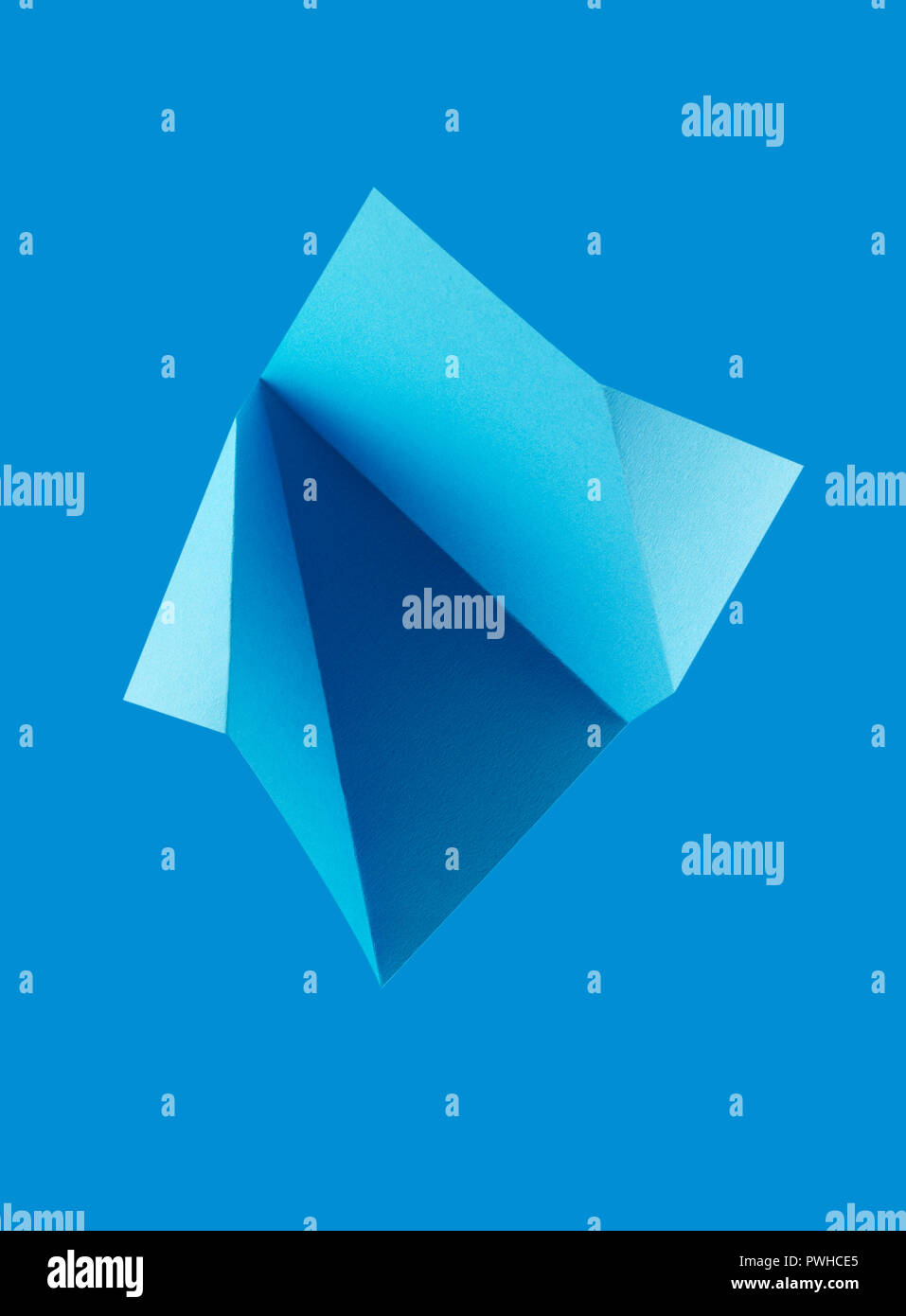 Folded paper hi-res stock photography and images - Alamy