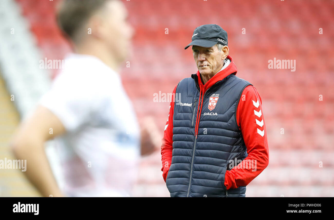 England head coach Wayne Bennett, during the England captain's run at ...