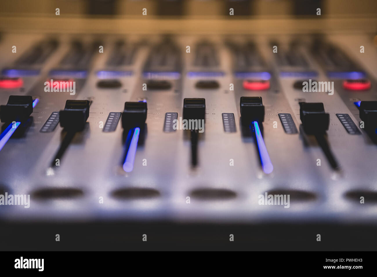Soundcraft hi-res stock photography and images - Alamy