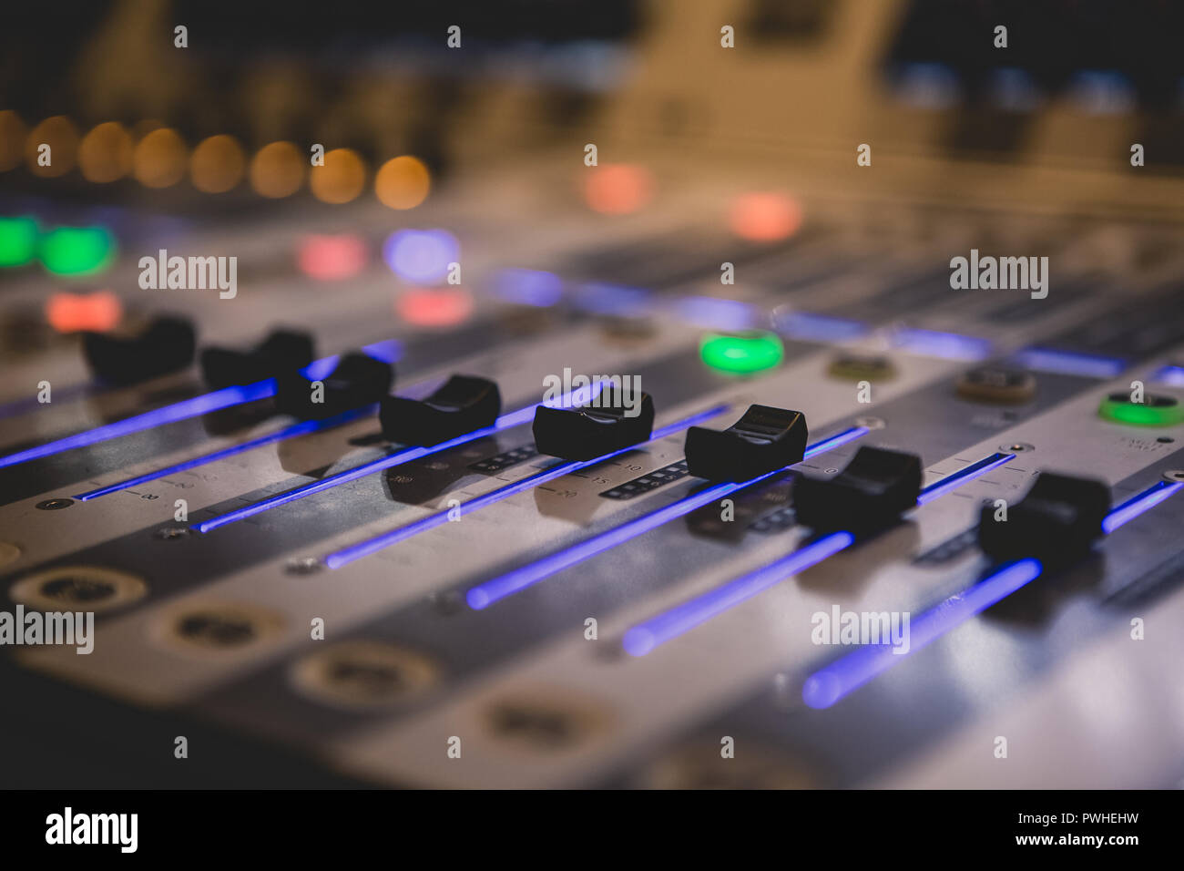 Routing device hi-res stock photography and images - Alamy