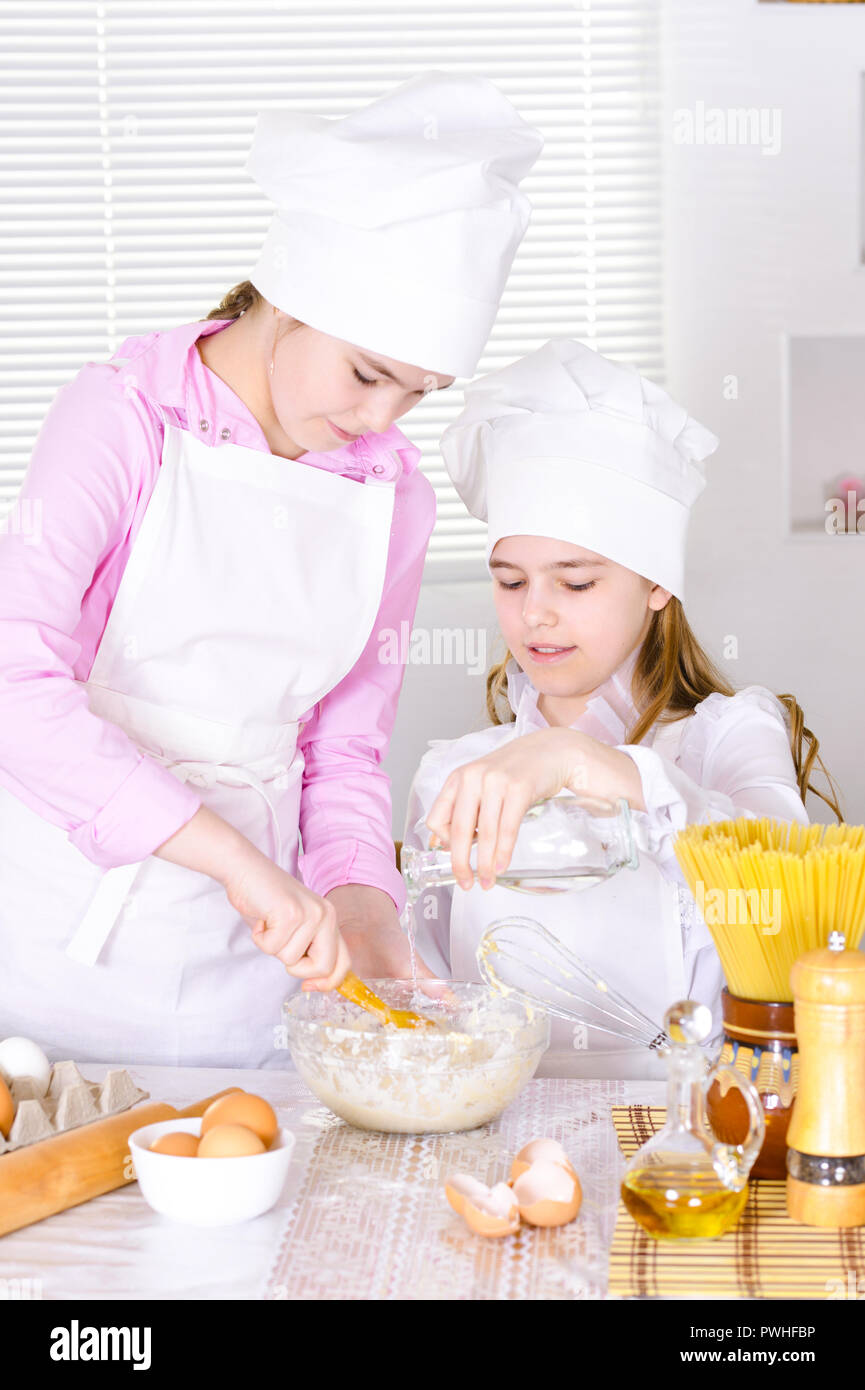 Two chefs hat hi-res stock photography and images - Alamy