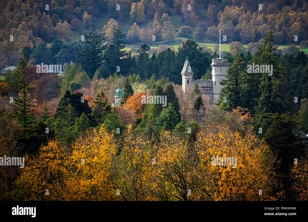 Balmoral surrounded hi-res stock photography and images - Alamy