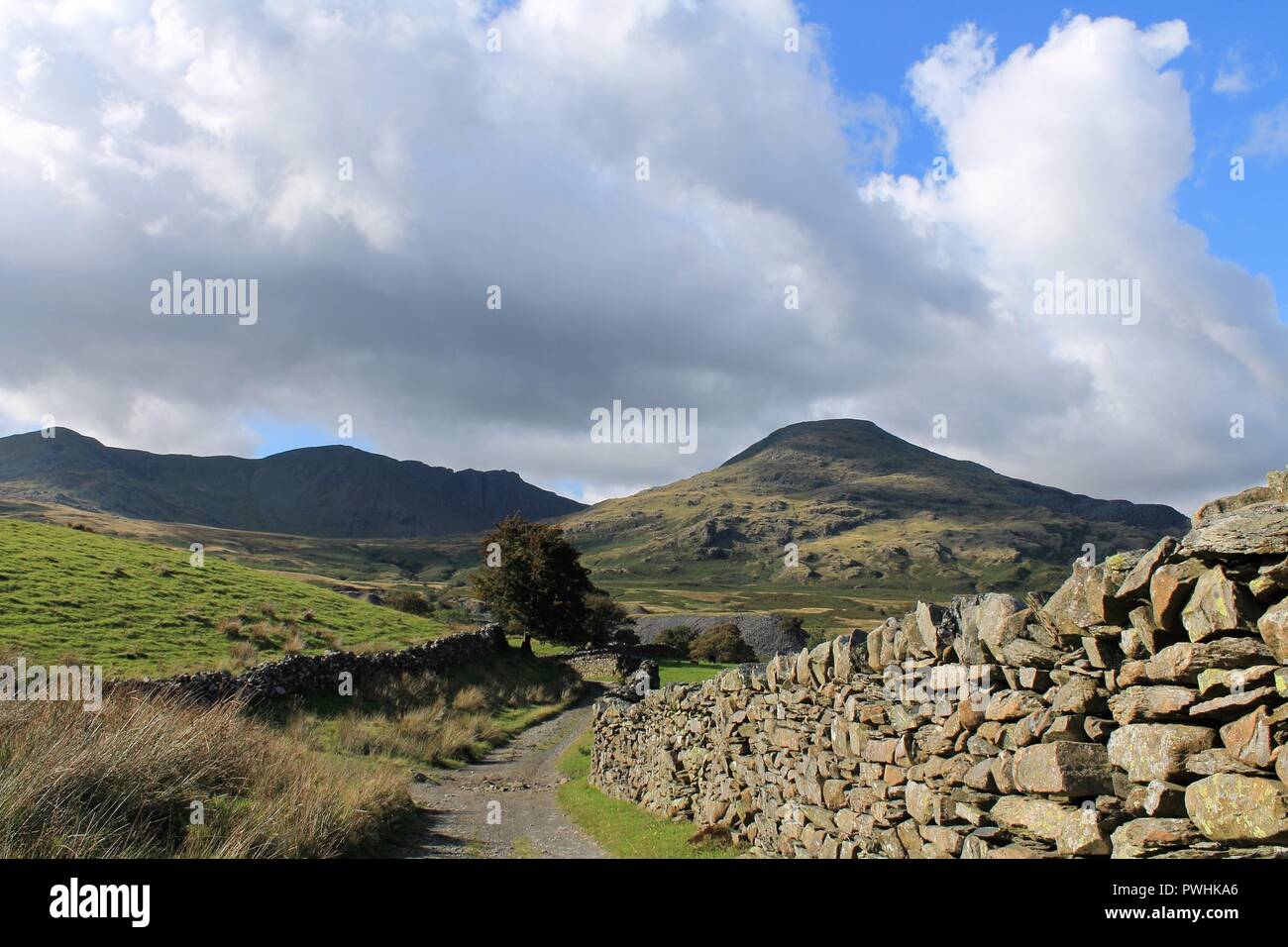 Old man range hi-res stock photography and images - Alamy
