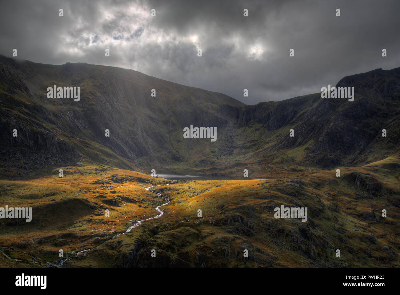 Cwm iswal hi-res stock photography and images - Alamy
