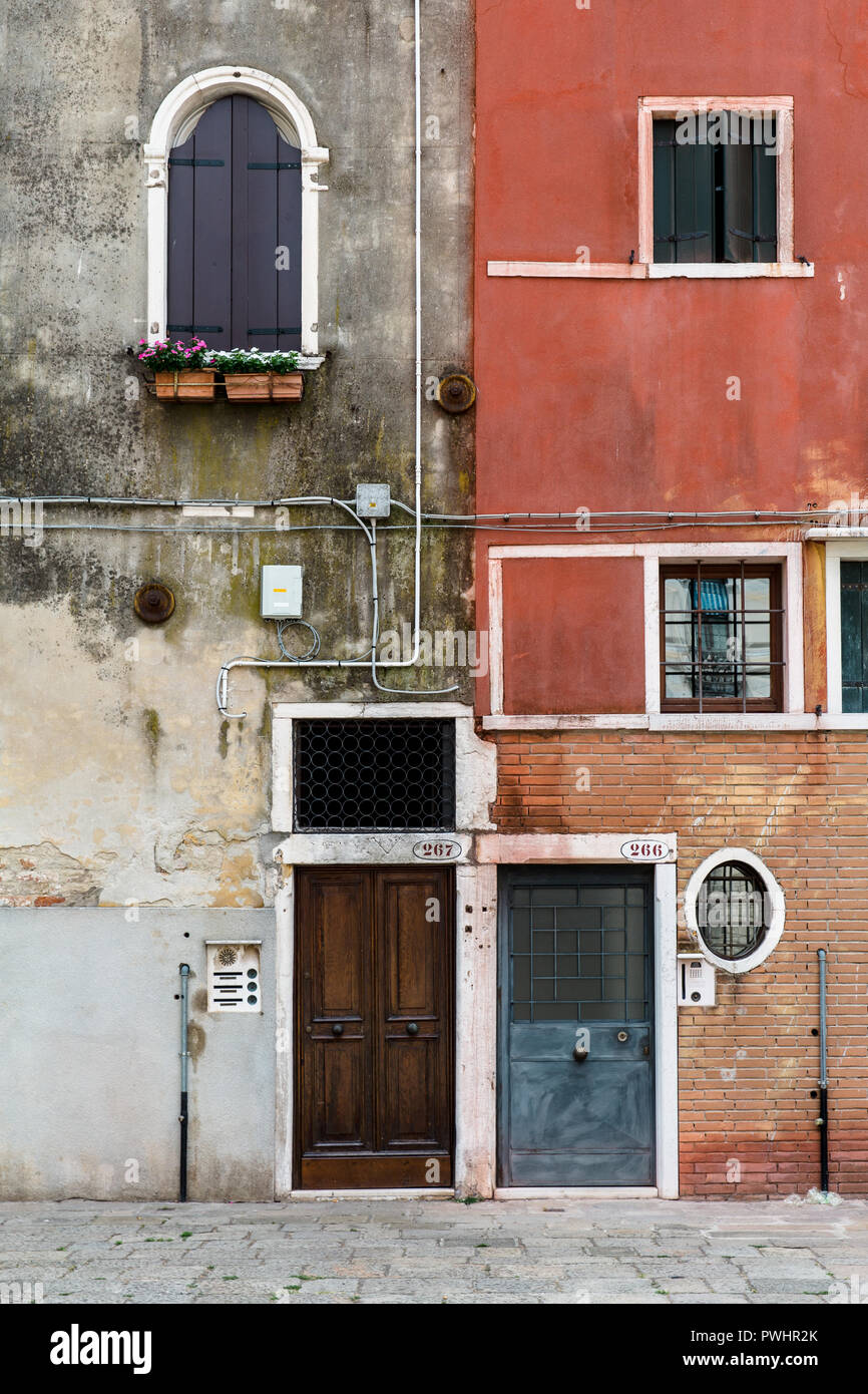 Two fronts hi-res stock photography and images - Alamy