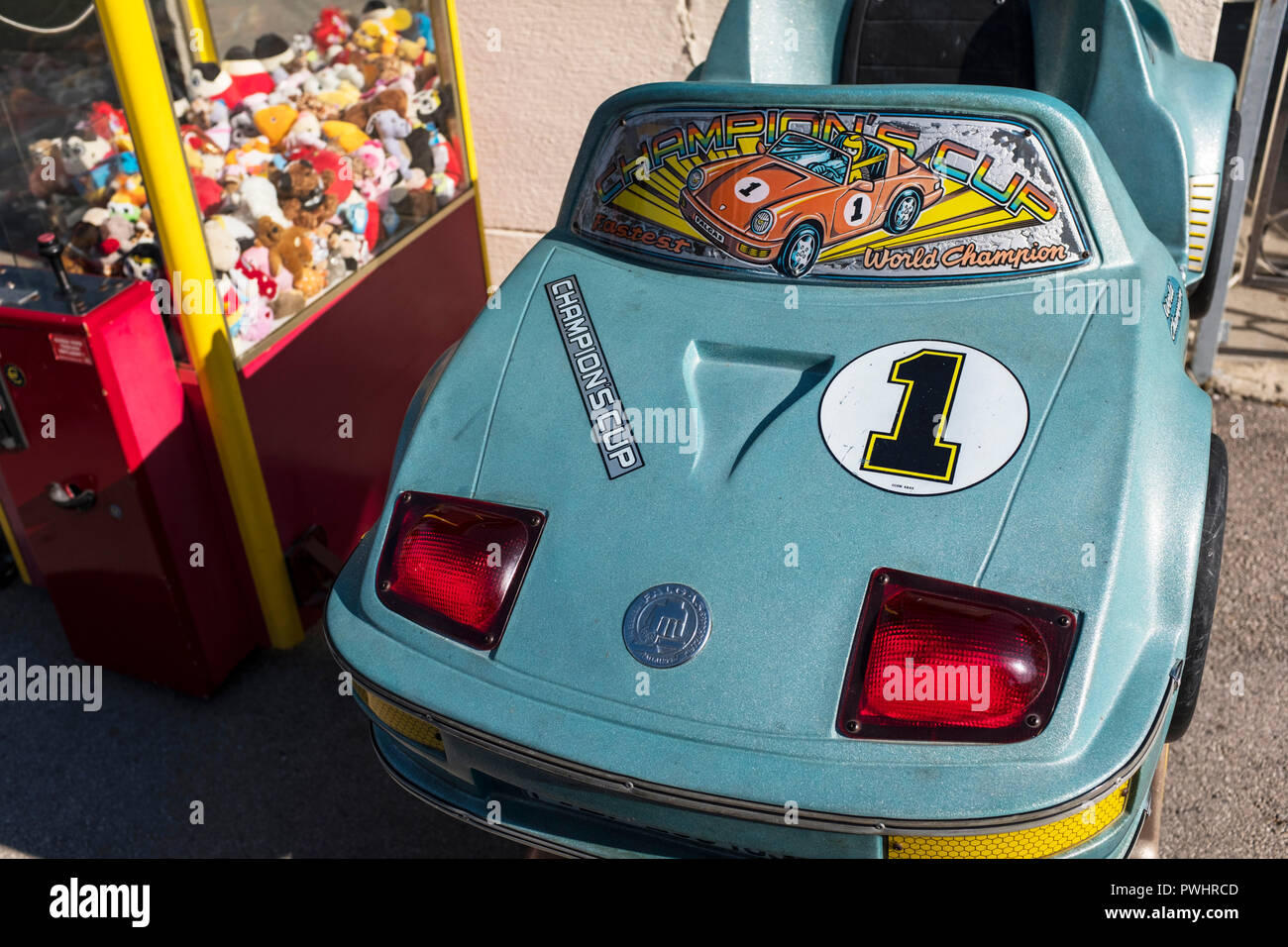 Gaming machine hi-res stock photography and images - Alamy