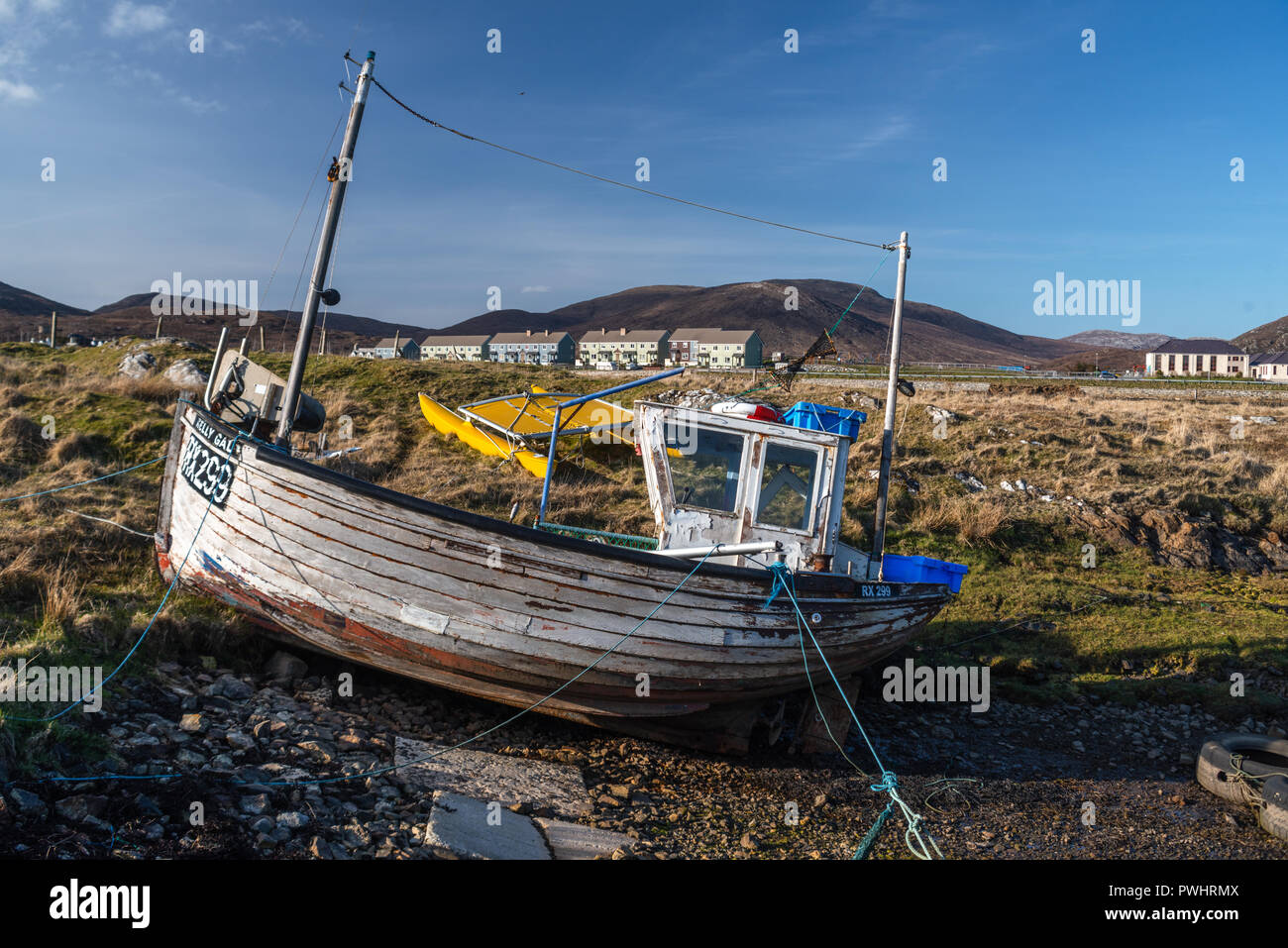 stranded fishing boat, Kelly Gal RX299, Leverburgh, Isle of Harris ...