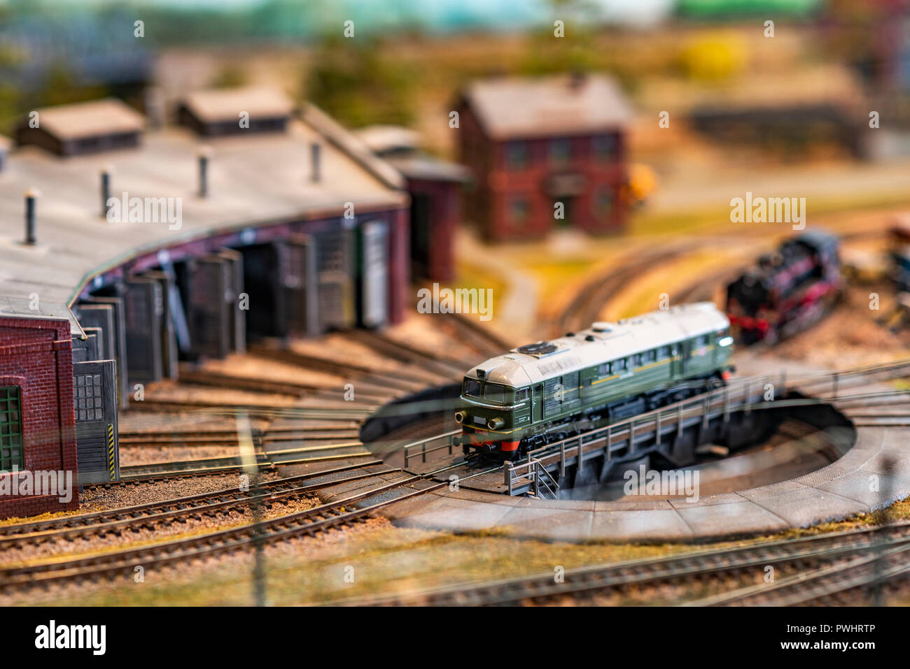 Replica Polish scenes and HO Scale model railroad built by Voytek Foik ...
