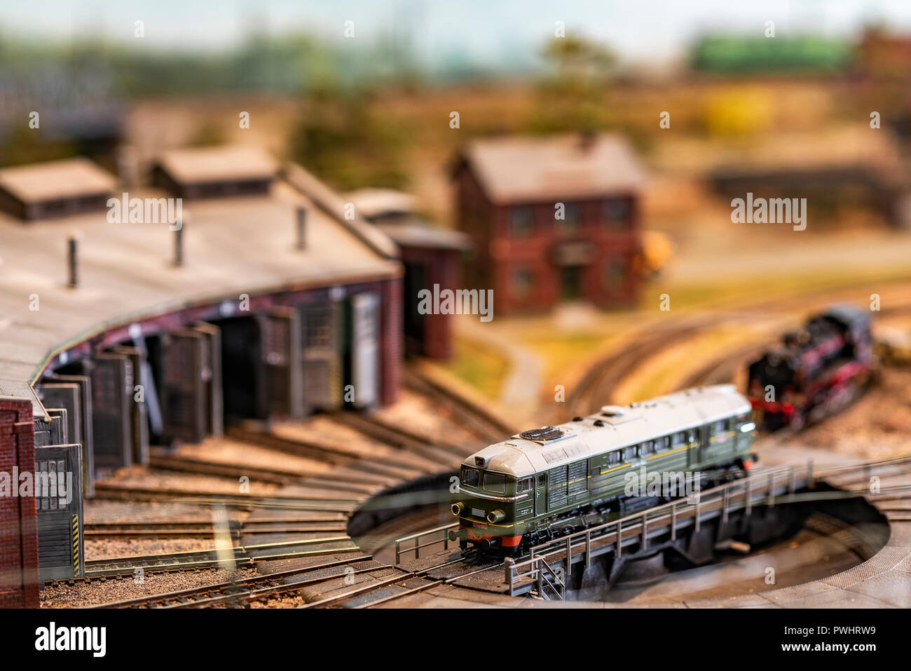 Replica Polish scenes and HO Scale model railroad built by Voytek Foik ...