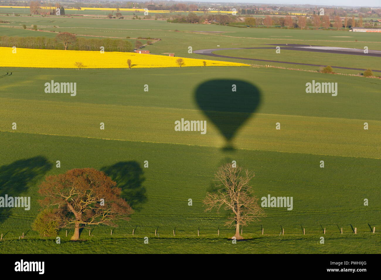 Hot air balloon shadow from the sky hi-res stock photography and images ...