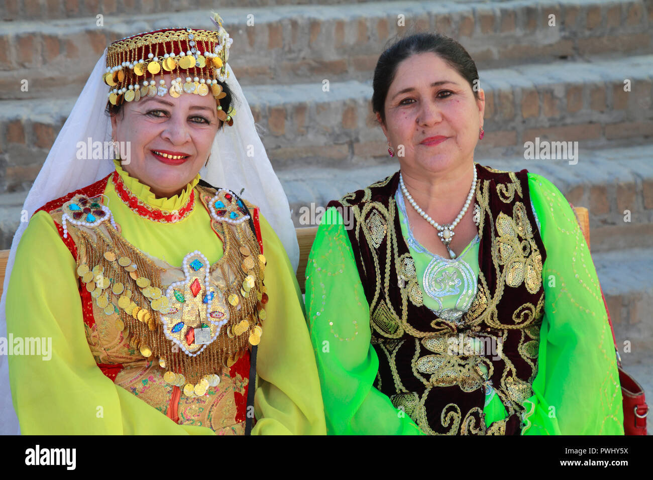 Uzbekistan, Khiva, women in traditional dress Stock Photo - Alamy