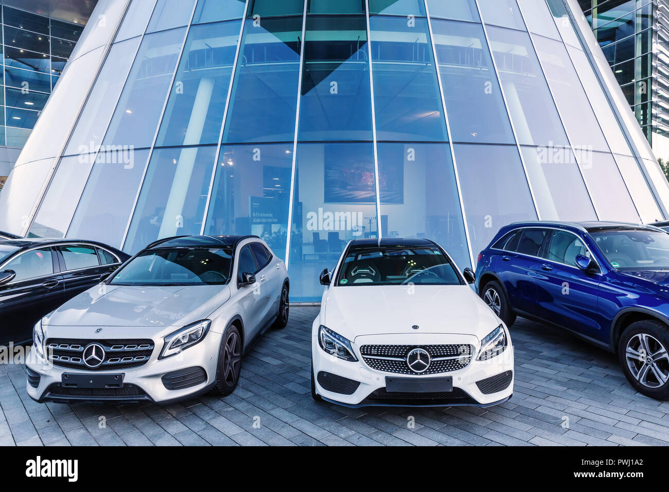Stuttgart, Germany - September 07, 2018: cars in front of the Mercedes ...