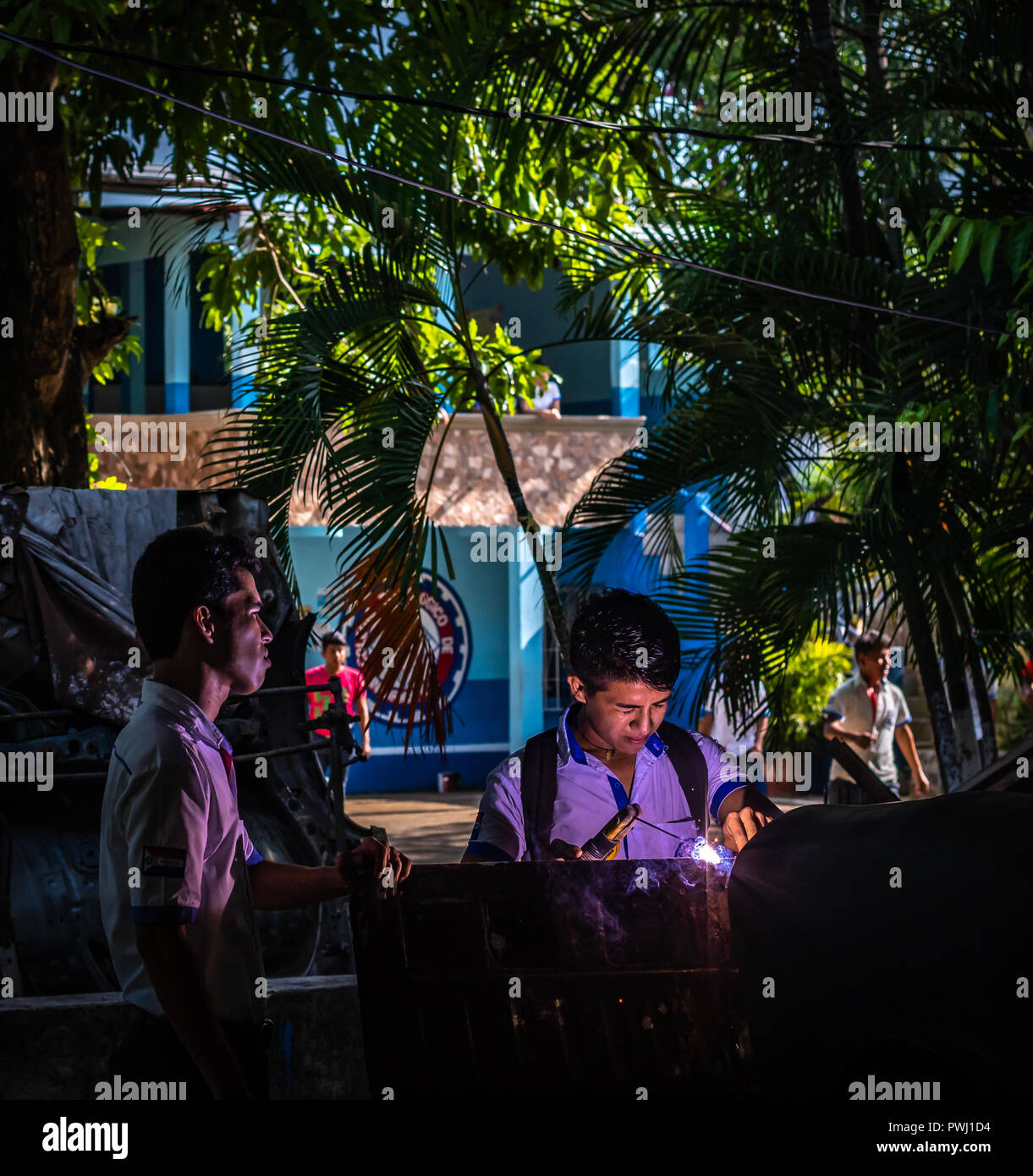 welding class in a guatemalan college Stock Photo - Alamy