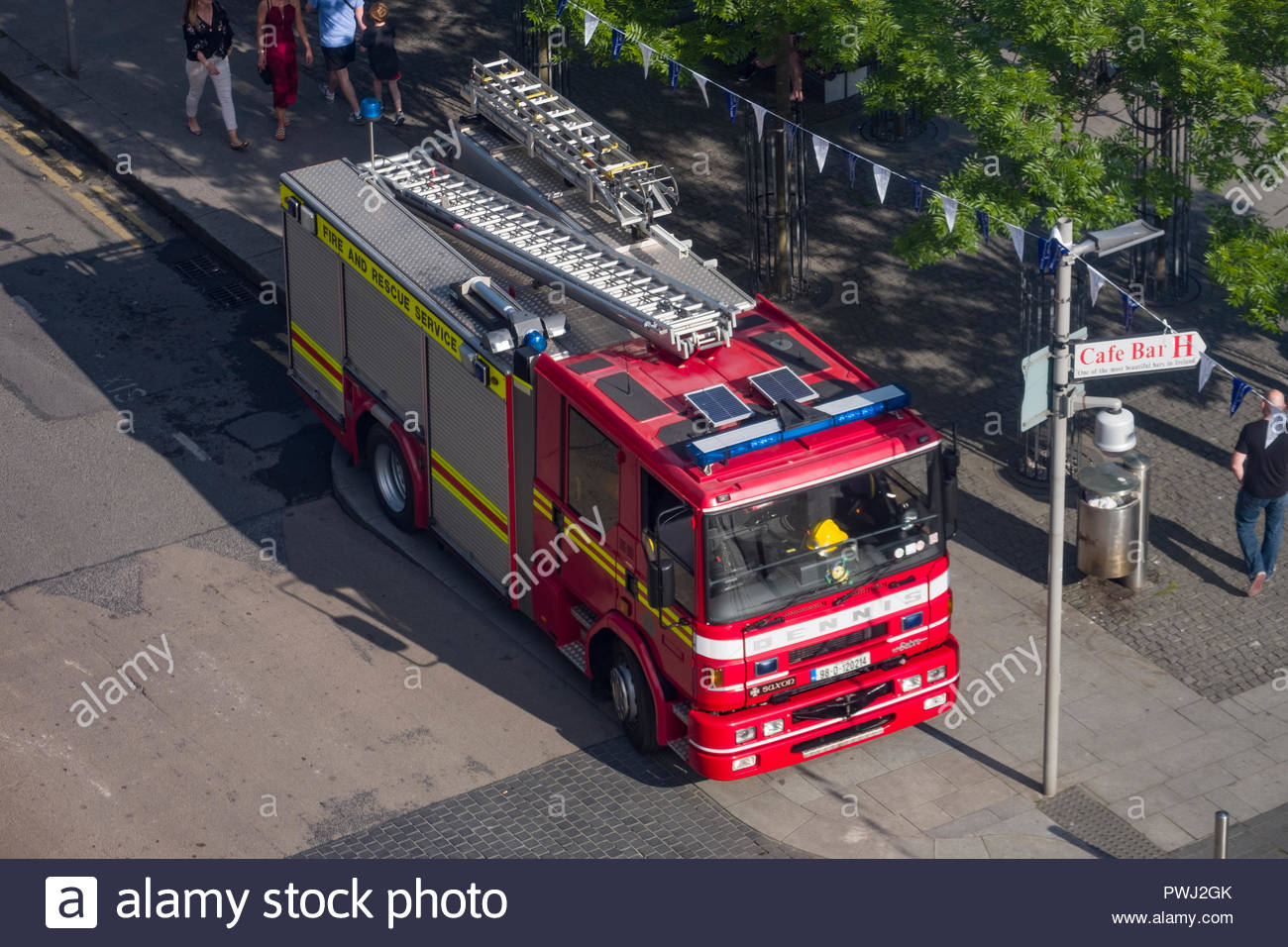 Fire Engine With Ladder Stock Photos & Fire Engine With Ladder Stock ...