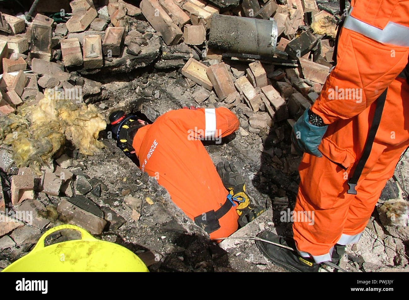 Fire building aftermath rescue hi-res stock photography and images - Alamy