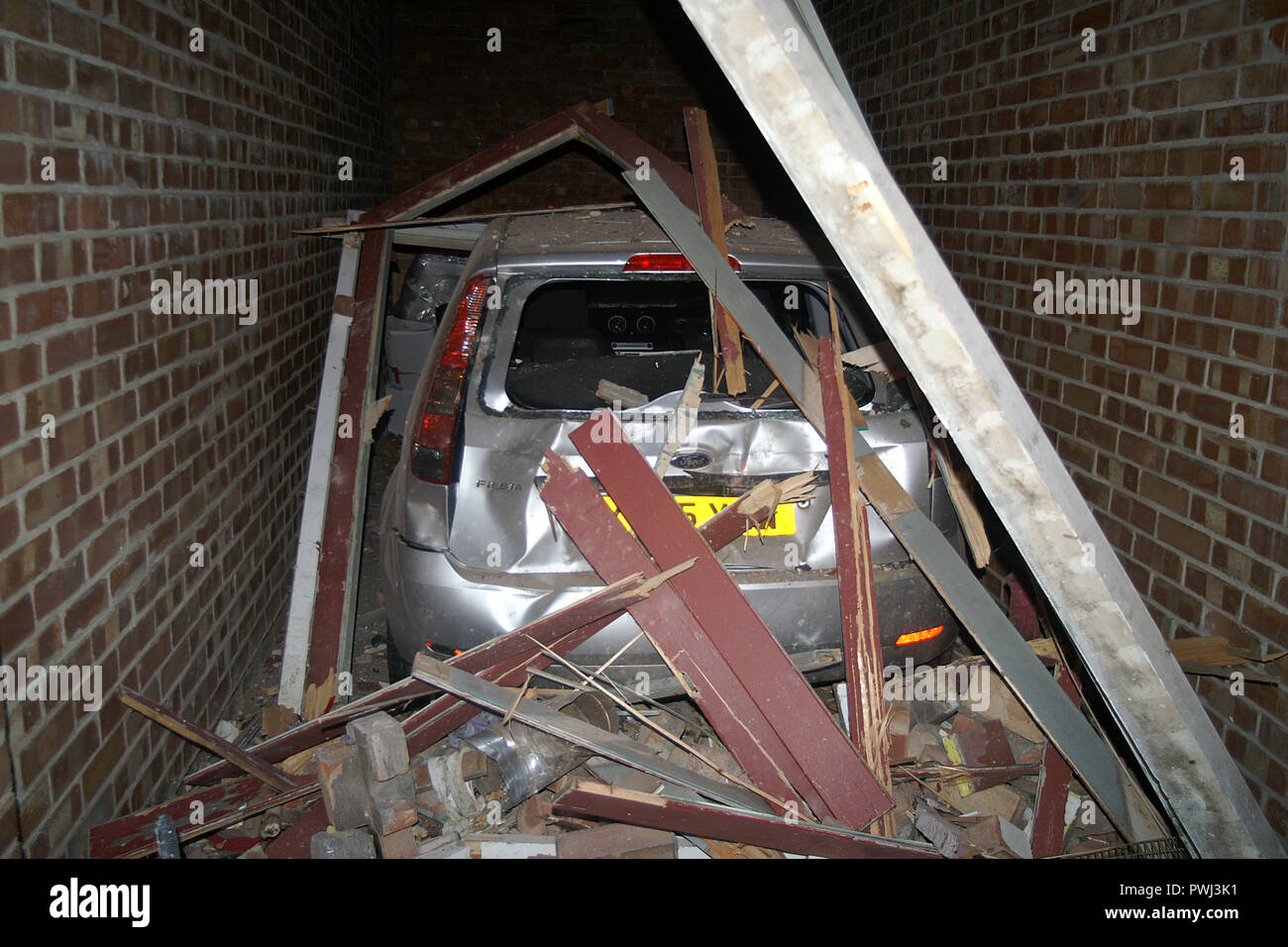 Fire building aftermath rescue hi-res stock photography and images - Alamy