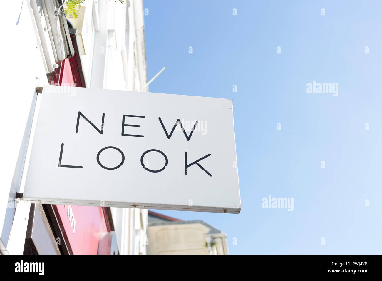 New look shop hi-res stock photography and images - Alamy