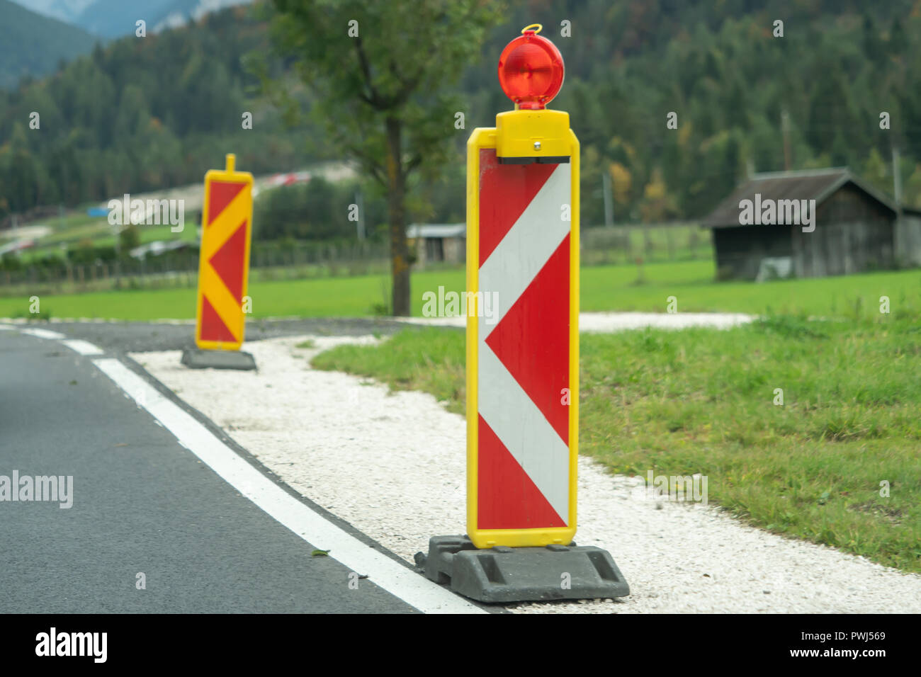 Redirecting barrier hi-res stock photography and images - Alamy
