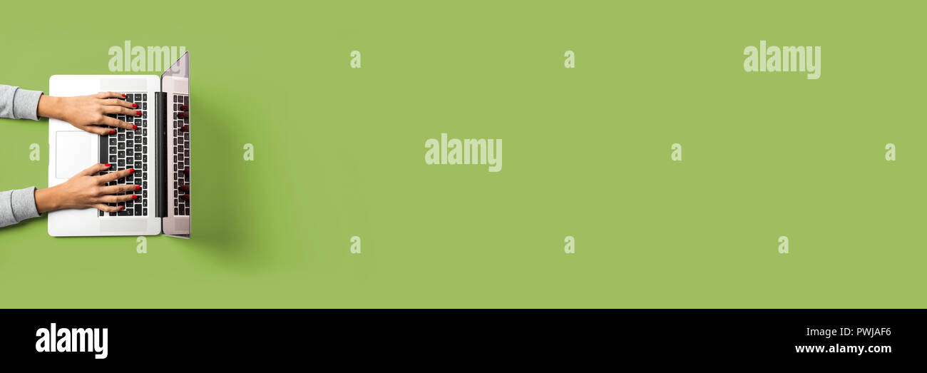 Woman accountant working paperwork hi-res stock photography and images ...