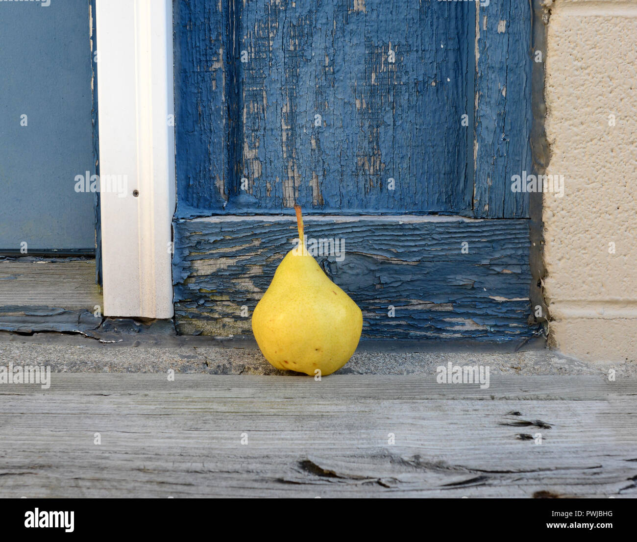 Pear shaped fruit hi-res stock photography and images - Alamy