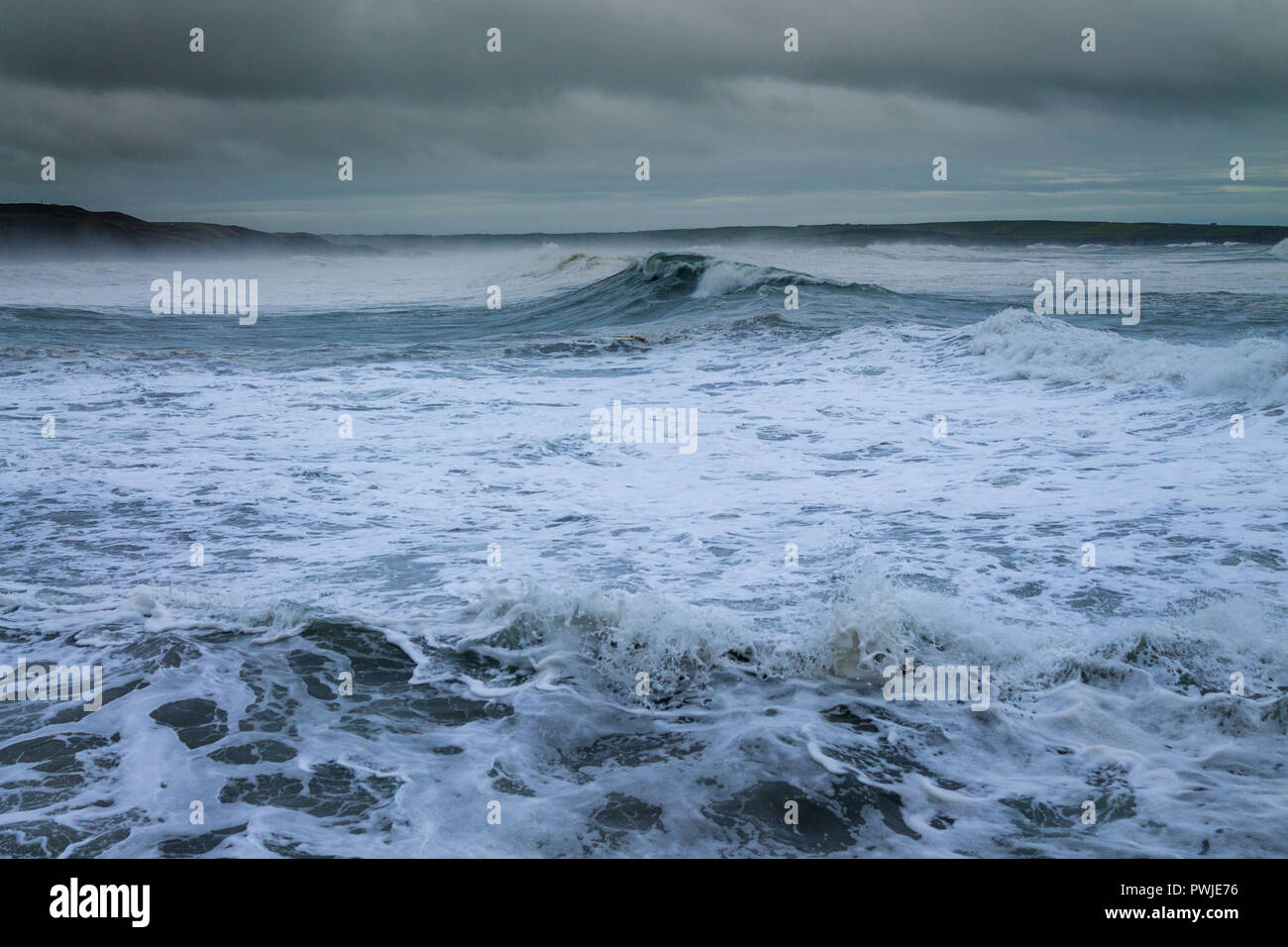 White capped waves hi-res stock photography and images - Alamy