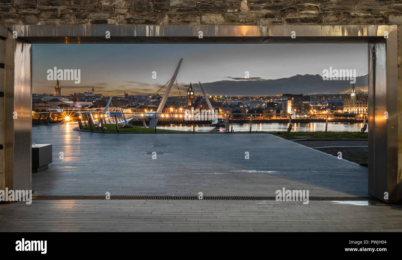 Peace bridge derry hi-res stock photography and images - Alamy