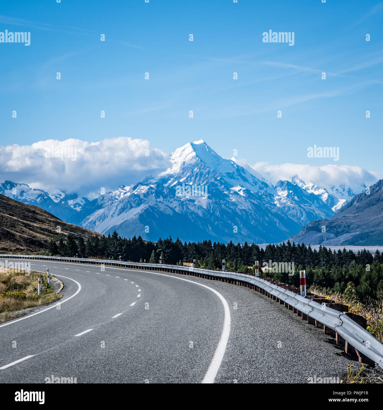The Road to Mount Cook, New Zealand Stock Photo - Alamy