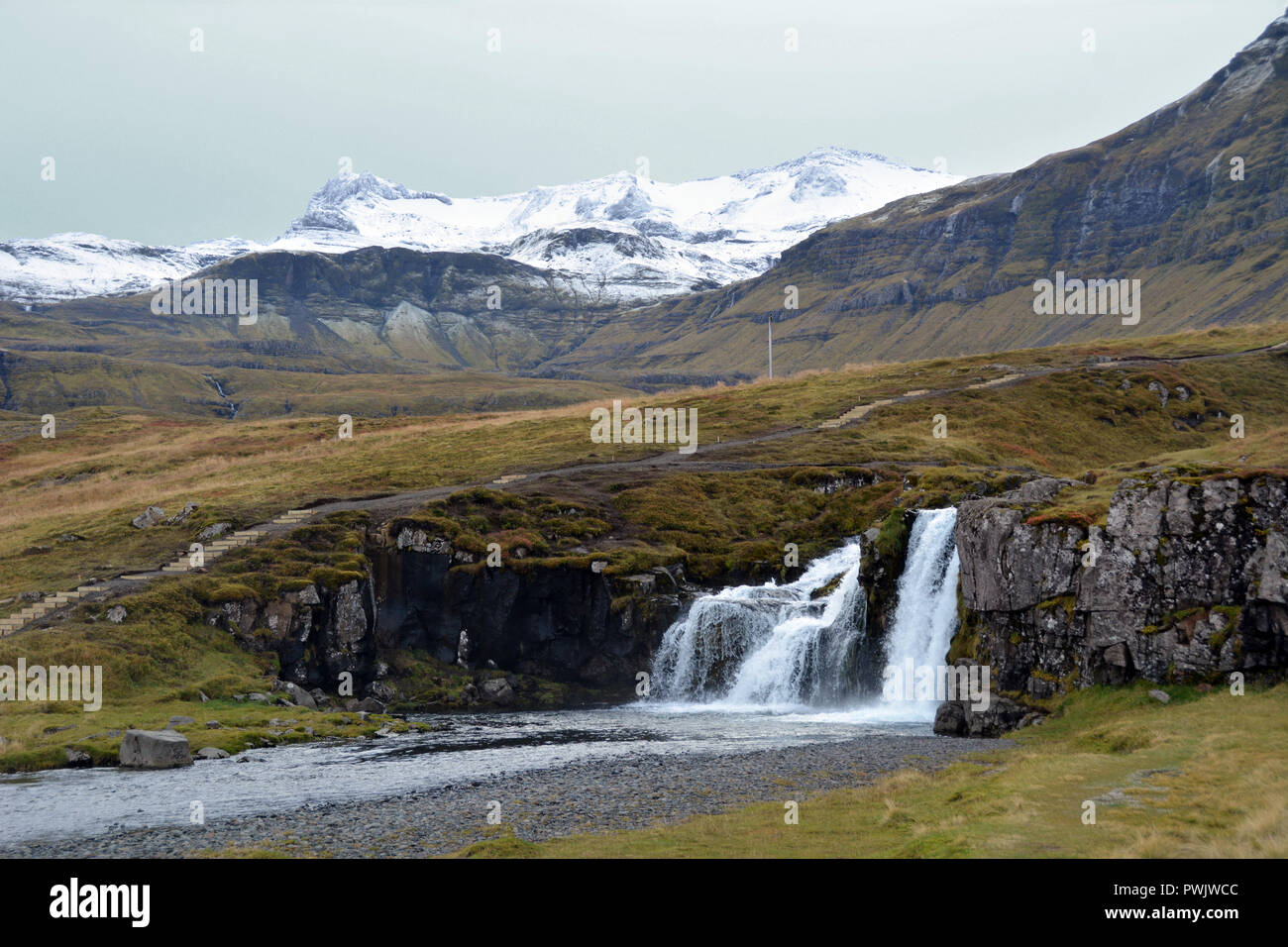 Beneath waterfall hi-res stock photography and images - Alamy