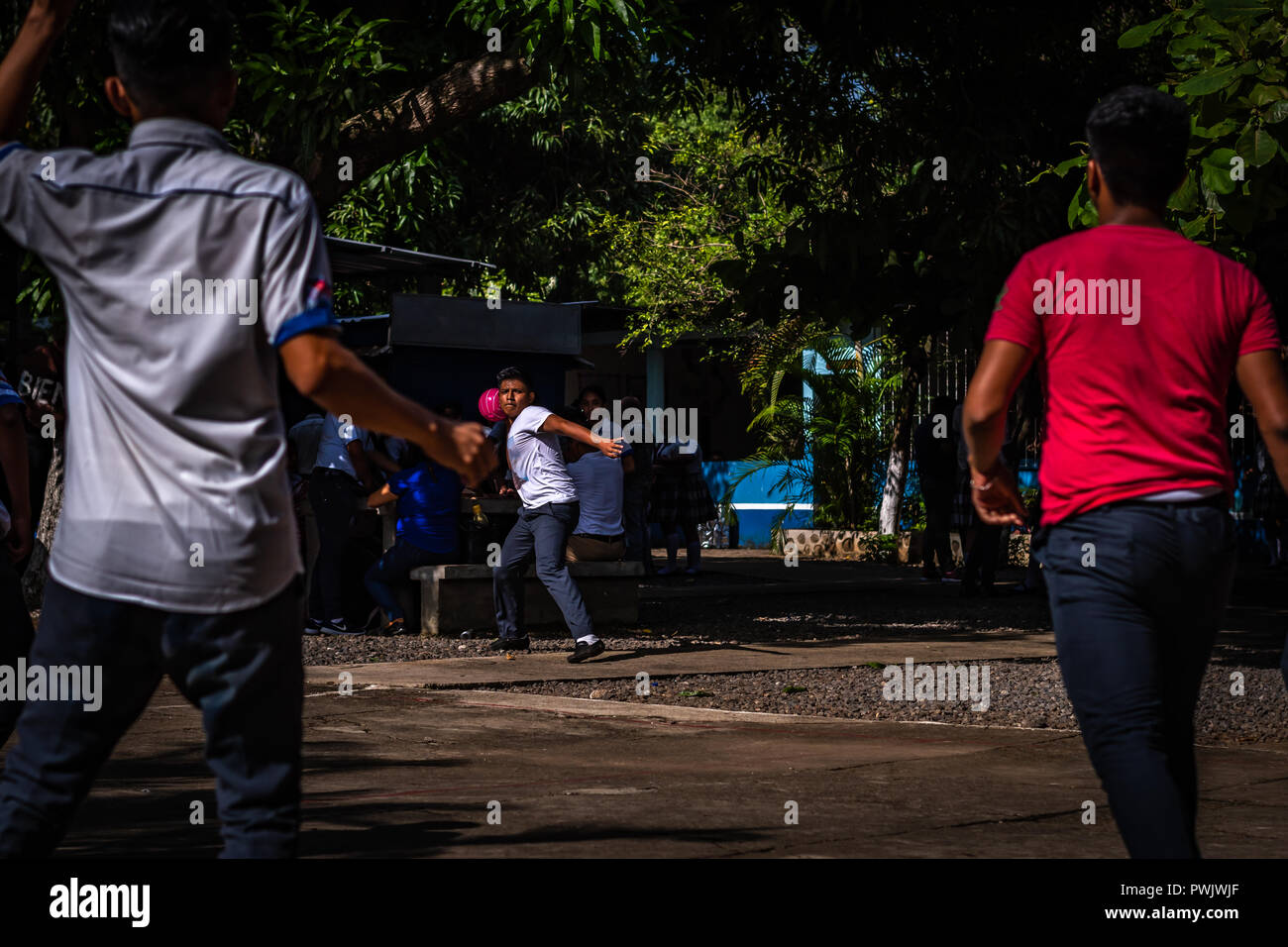 Guatemalan friendship hi-res stock photography and images - Alamy