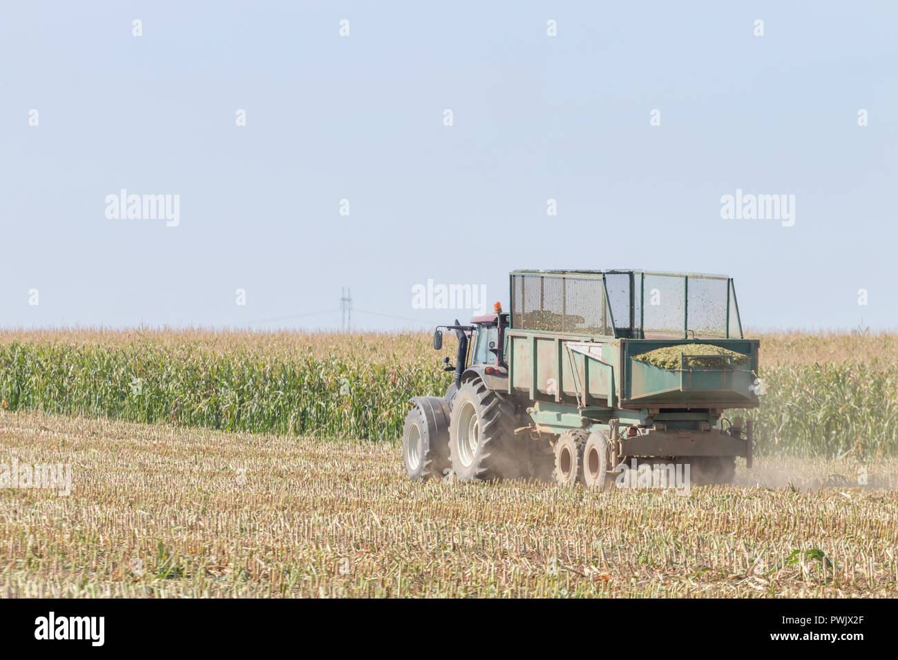 Tractor on agriculture filed hi-res stock photography and images - Alamy
