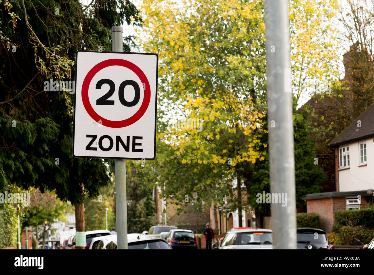 Road sign showing speed hi-res stock photography and images - Alamy