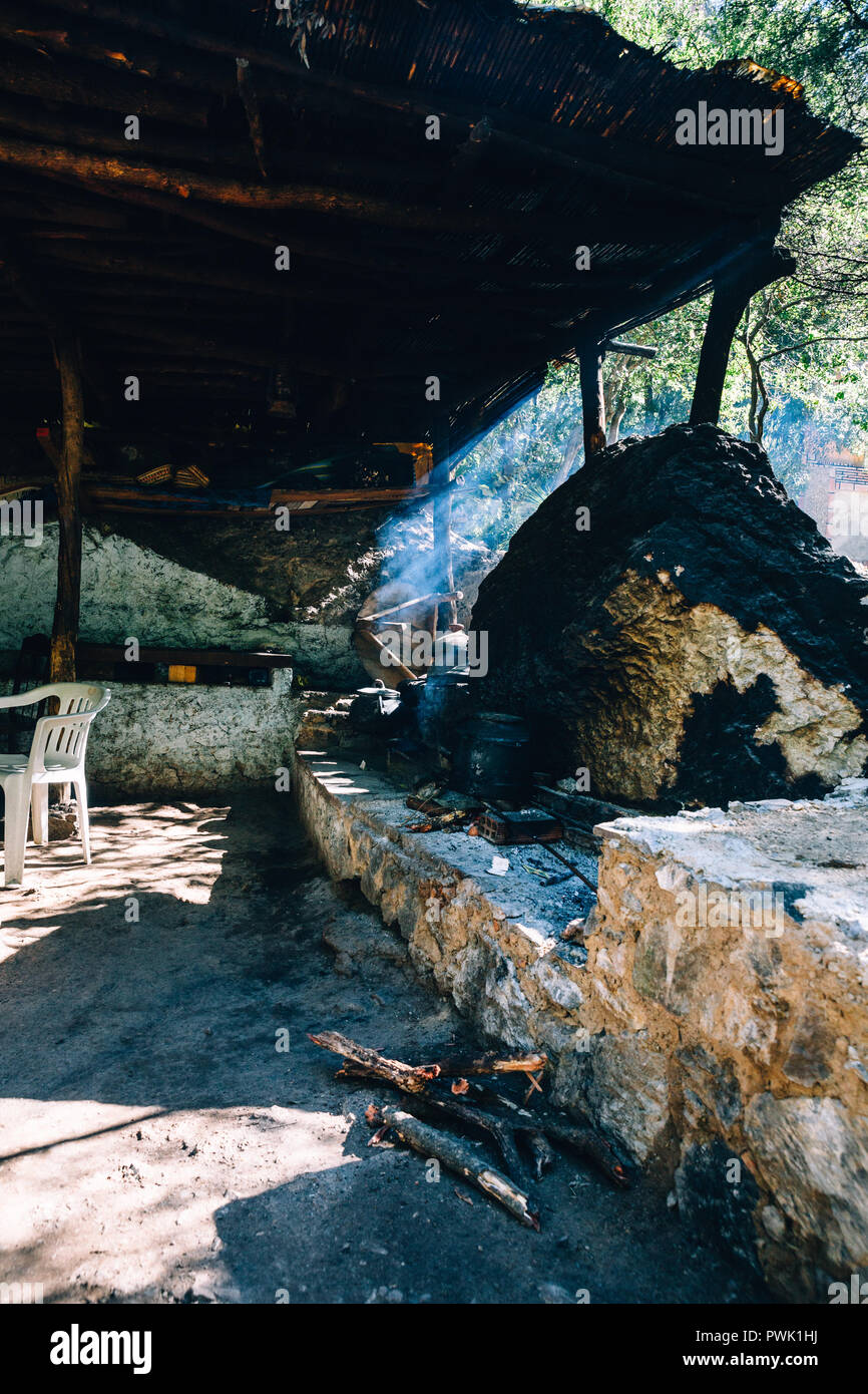 Cascades Dakchour High Resolution Stock Photography and Images - Alamy