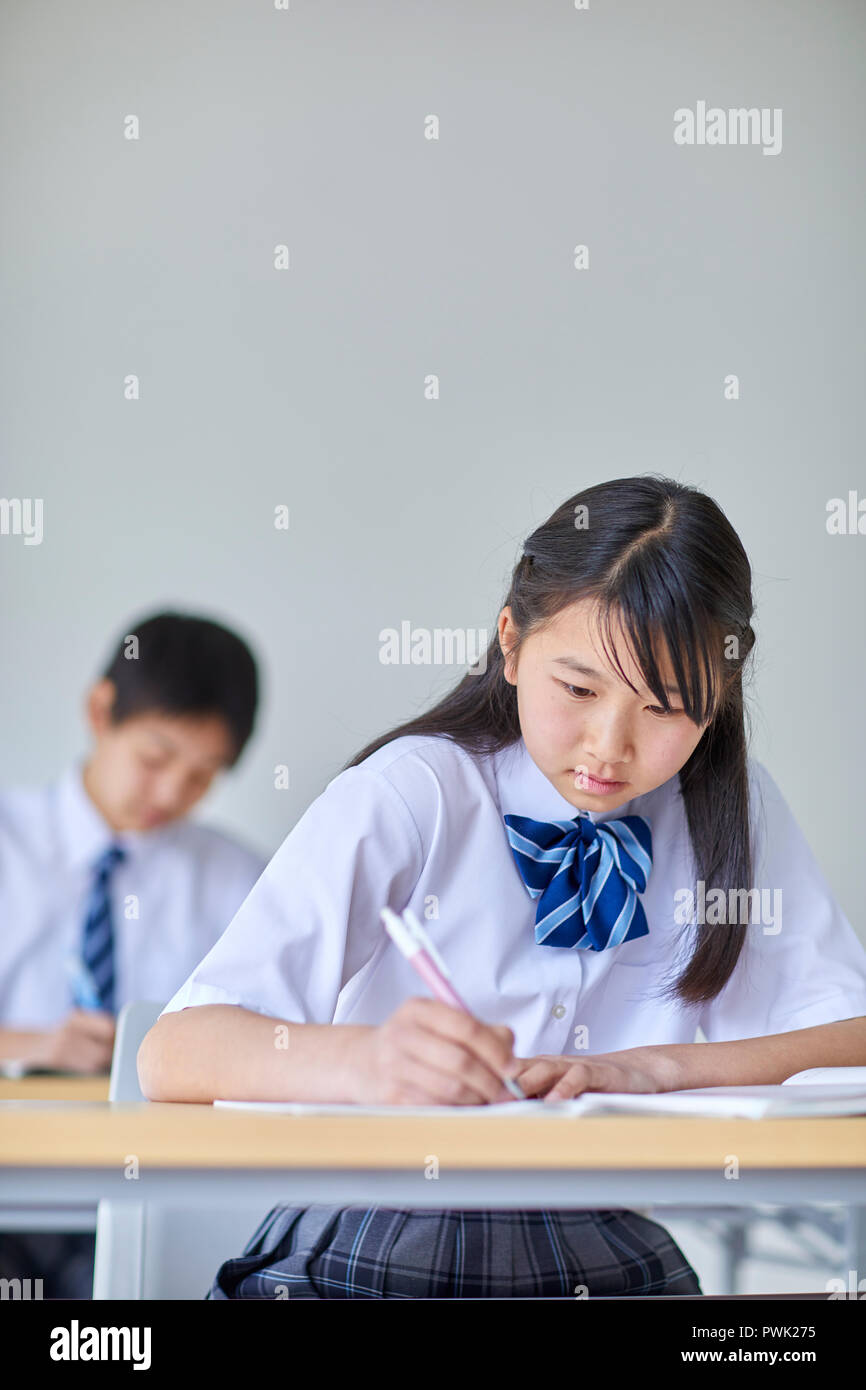 Junior high school students 12 hi-res stock photography and images - Alamy