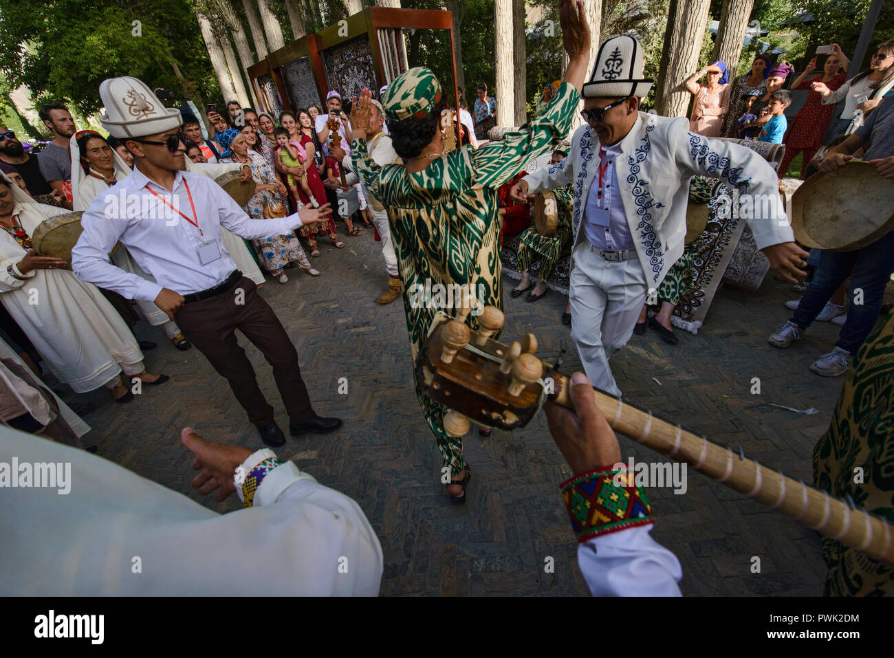 Drum roof hi-res stock photography and images - Alamy