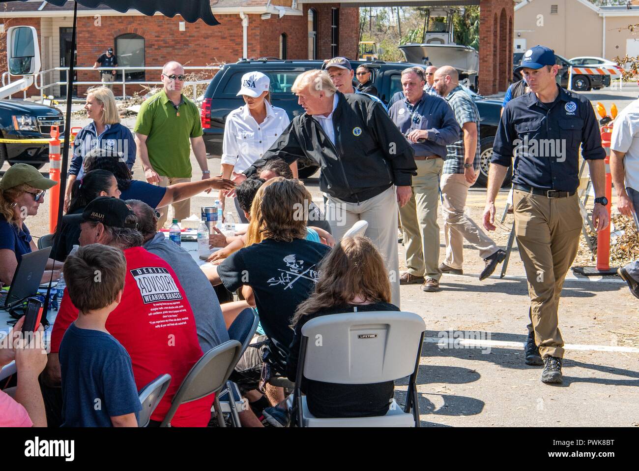 Melania trump flotus hat hi-res stock photography and images - Alamy