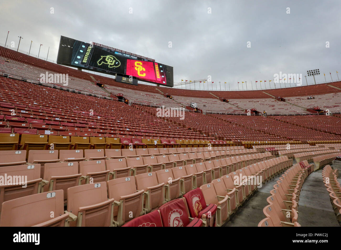 Endzone hi-res stock photography and images - Alamy