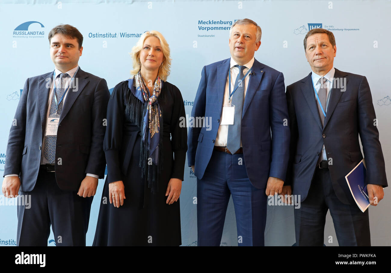 International realtions hi-res stock photography and images - Alamy