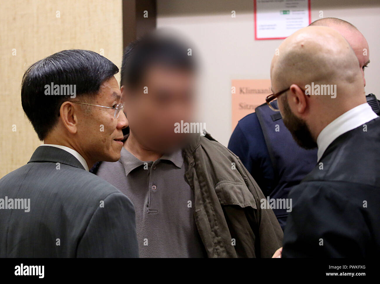 Oliver berg rhine 2018 chinese cook hi-res stock photography and images ...