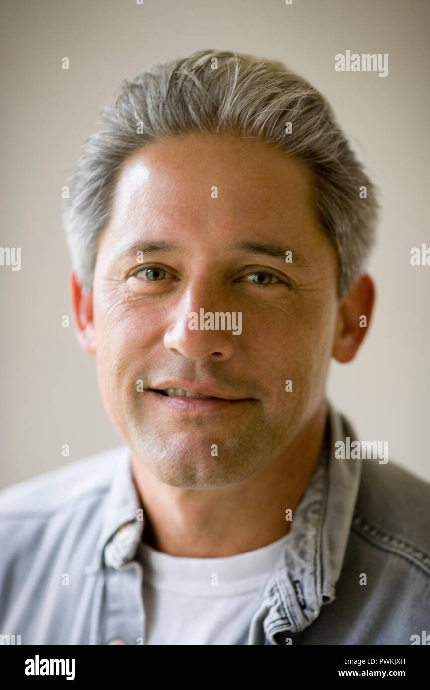 Male men's headshots hi-res stock photography and images - Alamy